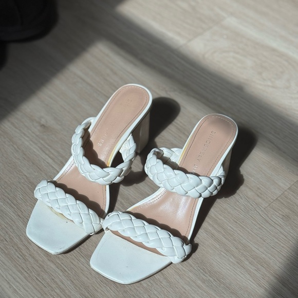 Sincerly Jules | Shoes | Sincerely Jules Elegant White Braided Strap ...